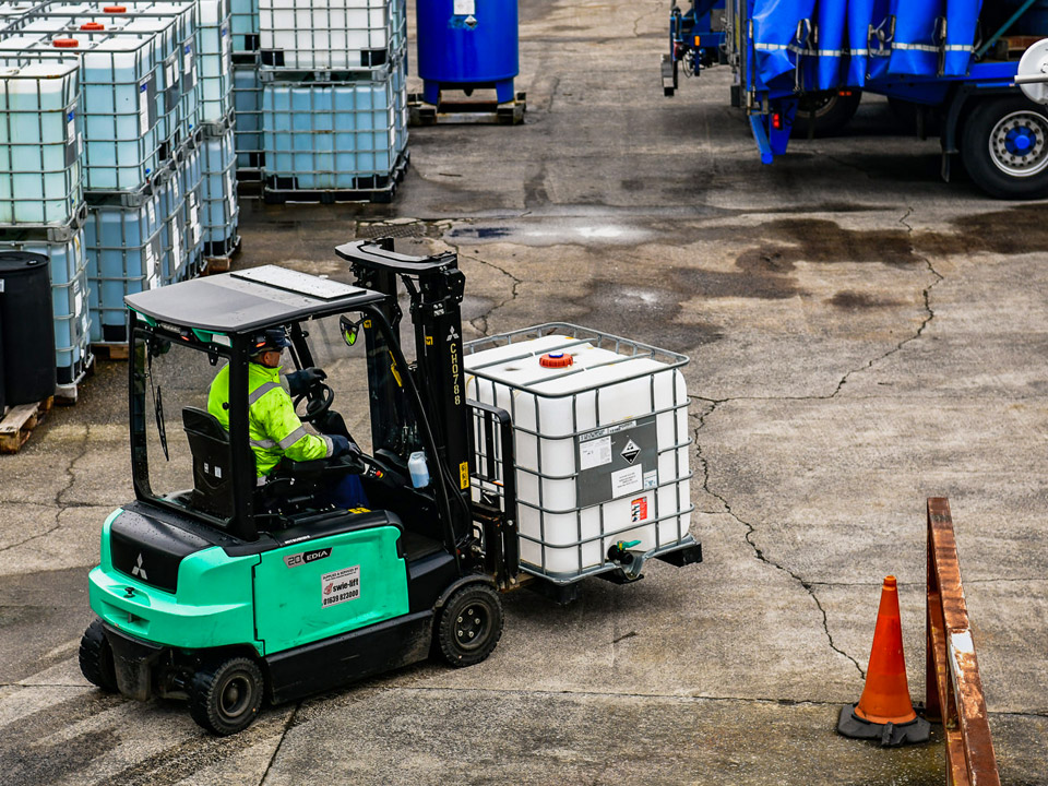 CWT Case Study UK - Mitsubishi Forklift Trucks